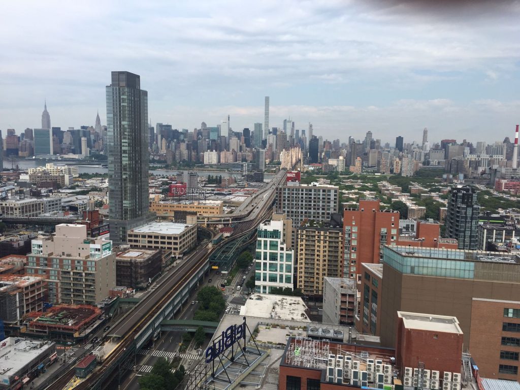 Queens - WINTER VESTIBULE